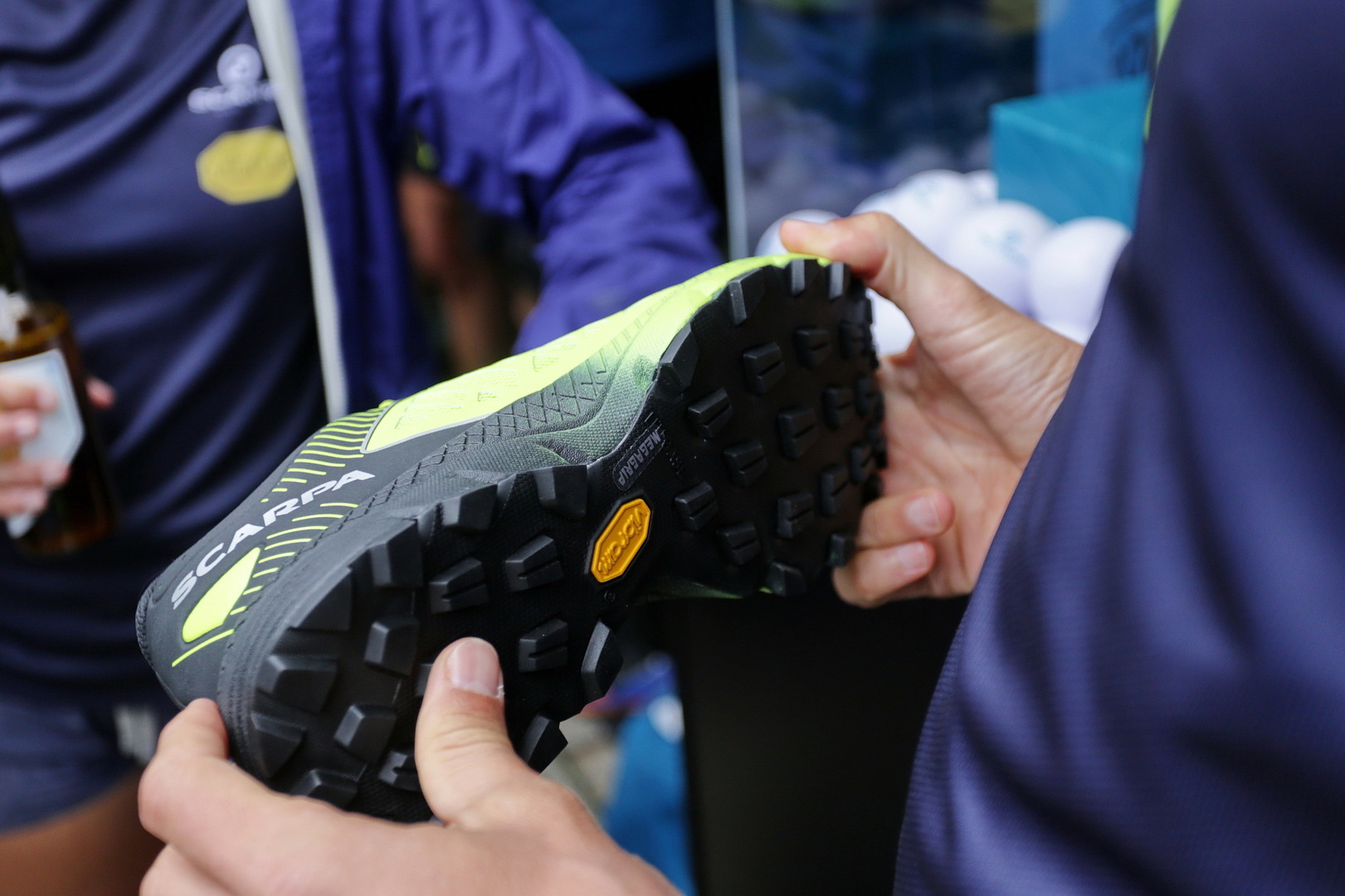 Più leggeri sui sentieri con Vibram Litebase - 4ActionSport
