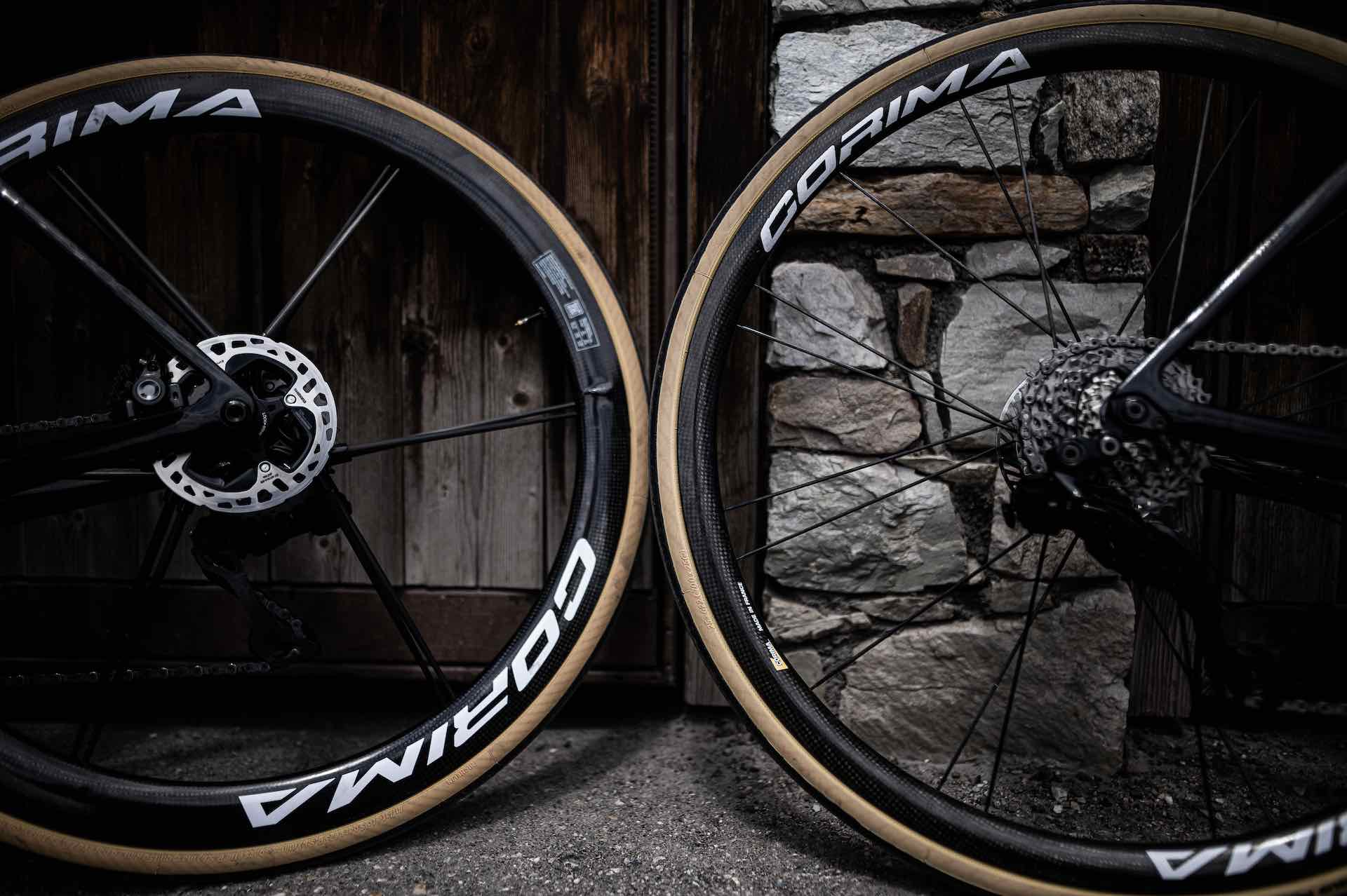 Corima MCC e WS Evo, ruote in fibra di carbonio fatte a mano - 4ActionSport